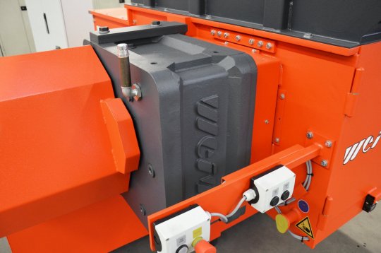 Single-shaft shredder WLK 800 for high throughput capacities