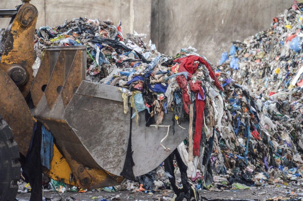 Municipal Solid Waste (MSW) | Residual waste shredding | WEIMA