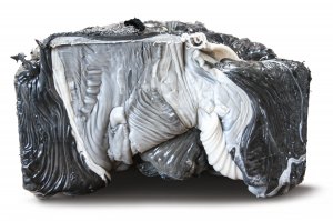 Shredding plastic lumps & purgings - WEIMA Maschinenbau