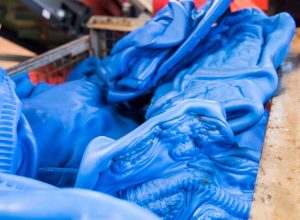 Shredding plastic lumps & purgings - WEIMA Maschinenbau