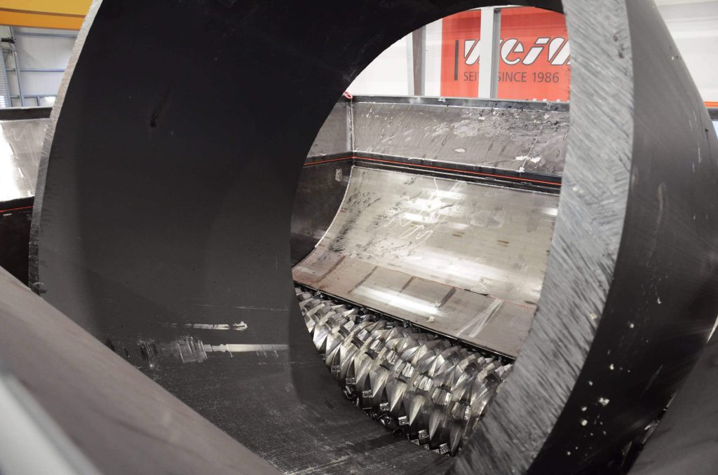 Shred and recycling plastic pipes made of HDPE, PP, PE and PVC