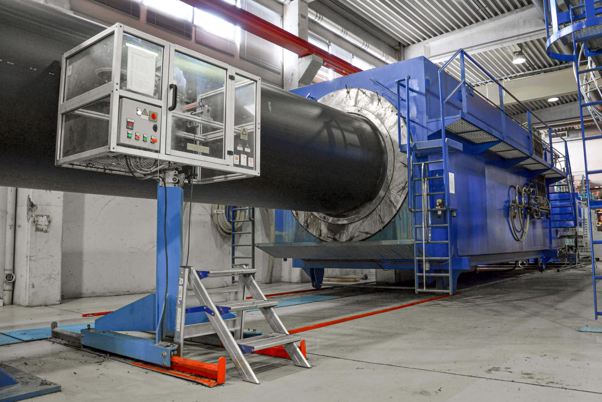 Shred and recycling plastic pipes made of HDPE, PP, PE and PVC