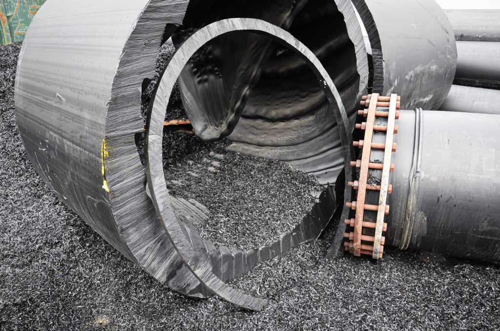 Shred and recycling plastic pipes made of HDPE, PP, PE and PVC
