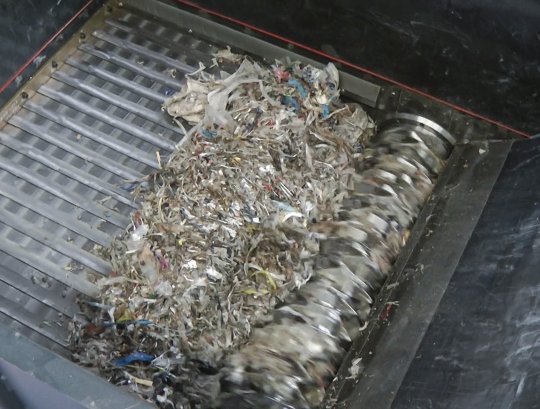 Shredding pulper ropes | reject | strings from paper recycling