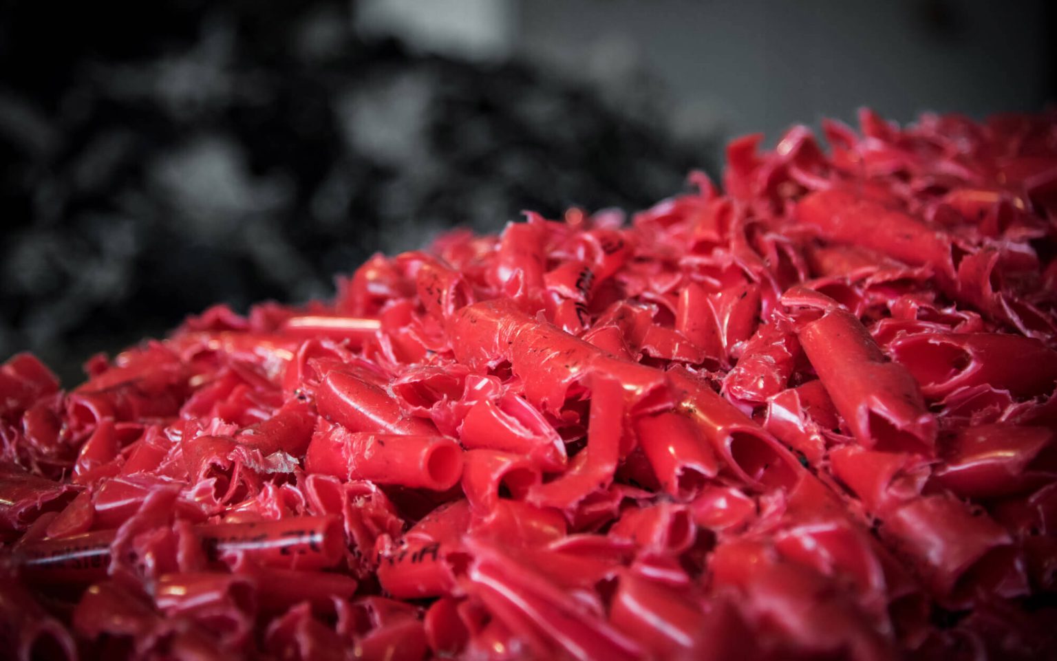Shred and recycling plastic pipes made of HDPE, PP, PE and PVC