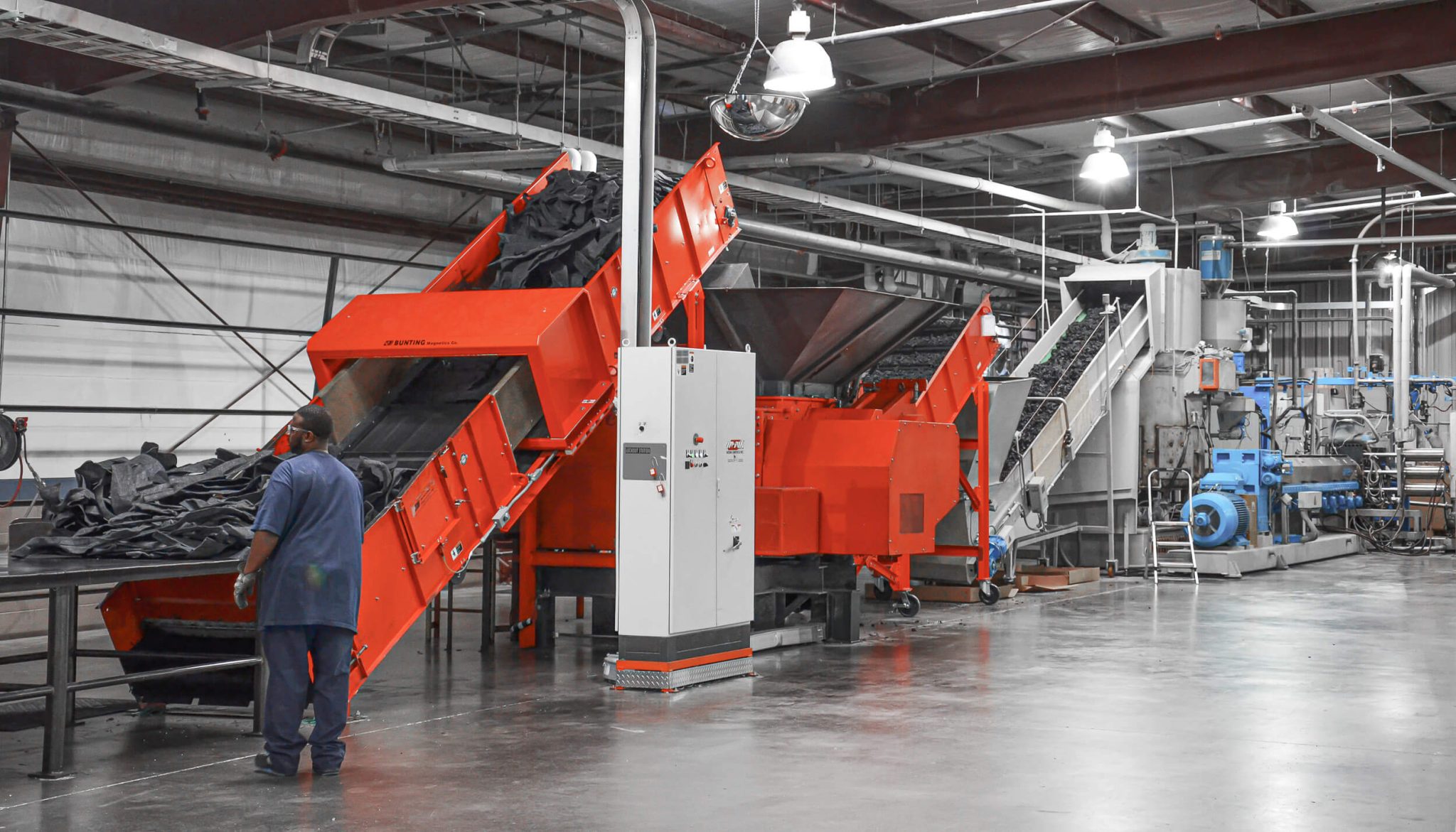 Our single-shaft shredder for all kind of materials - WLK 15