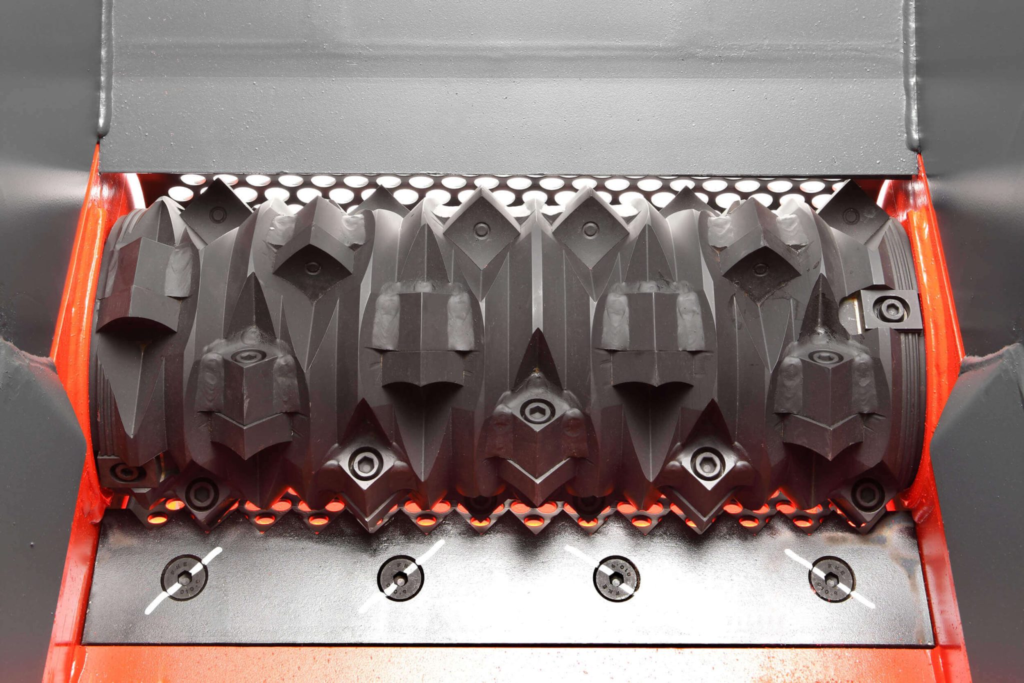 Single-shaft shredder WLK 800 for high throughput capacities