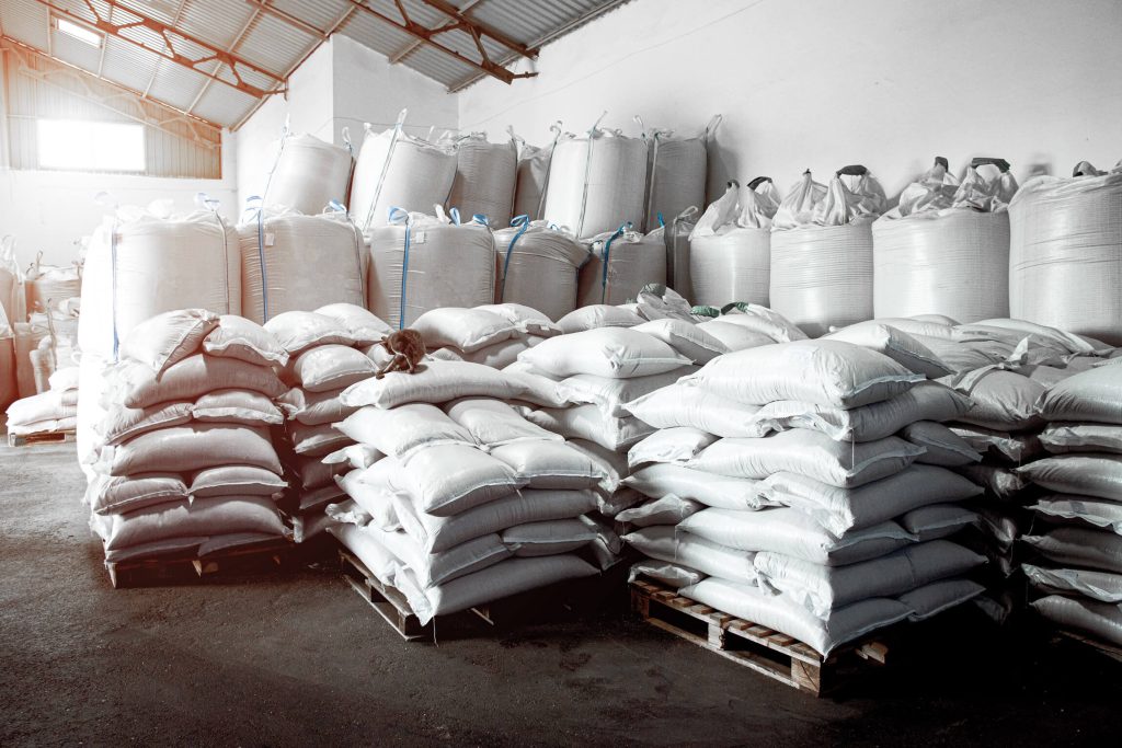 Big Bag, FIBC woven transport bags shredding for recycling and disposal