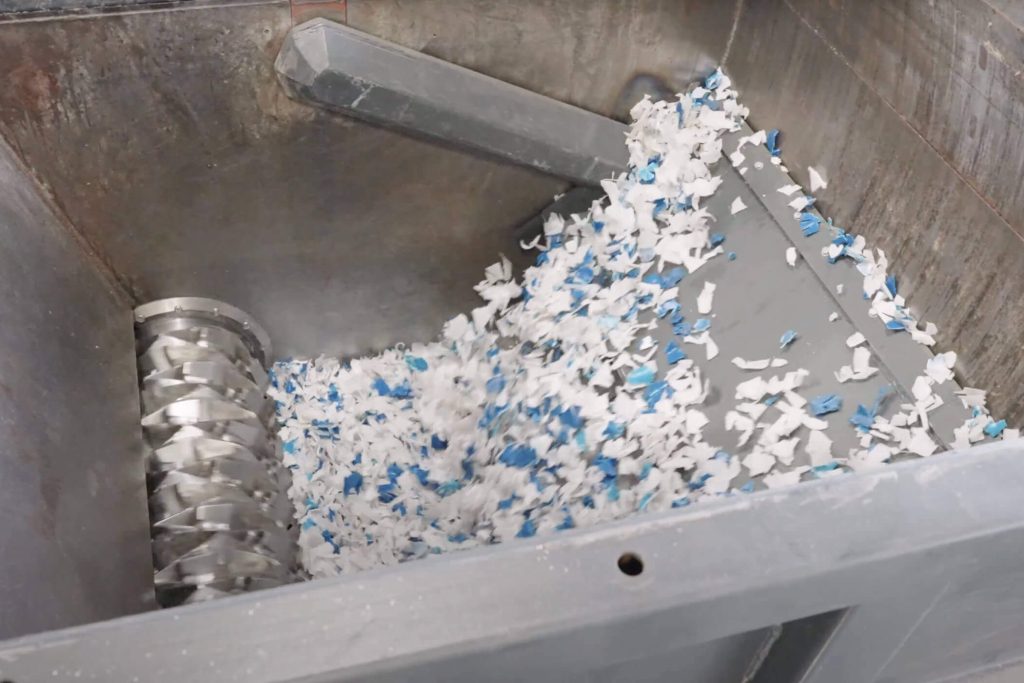 IBC container and plastic drum shredding and recycling