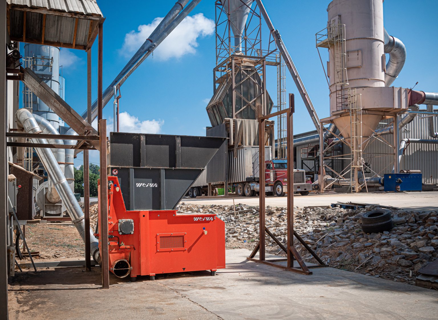 Industrial shredders & compressing technology by WEIMA