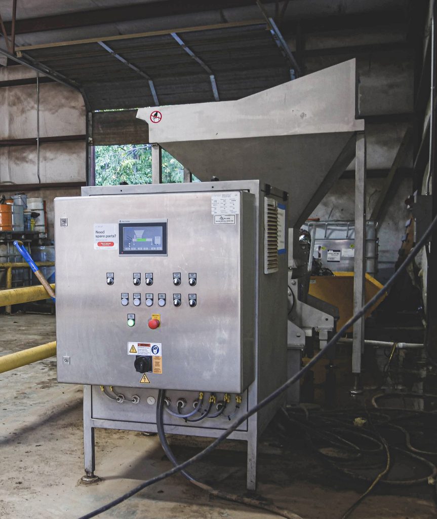 Custom Recycling | G.200 Drainage Press from WEIMA